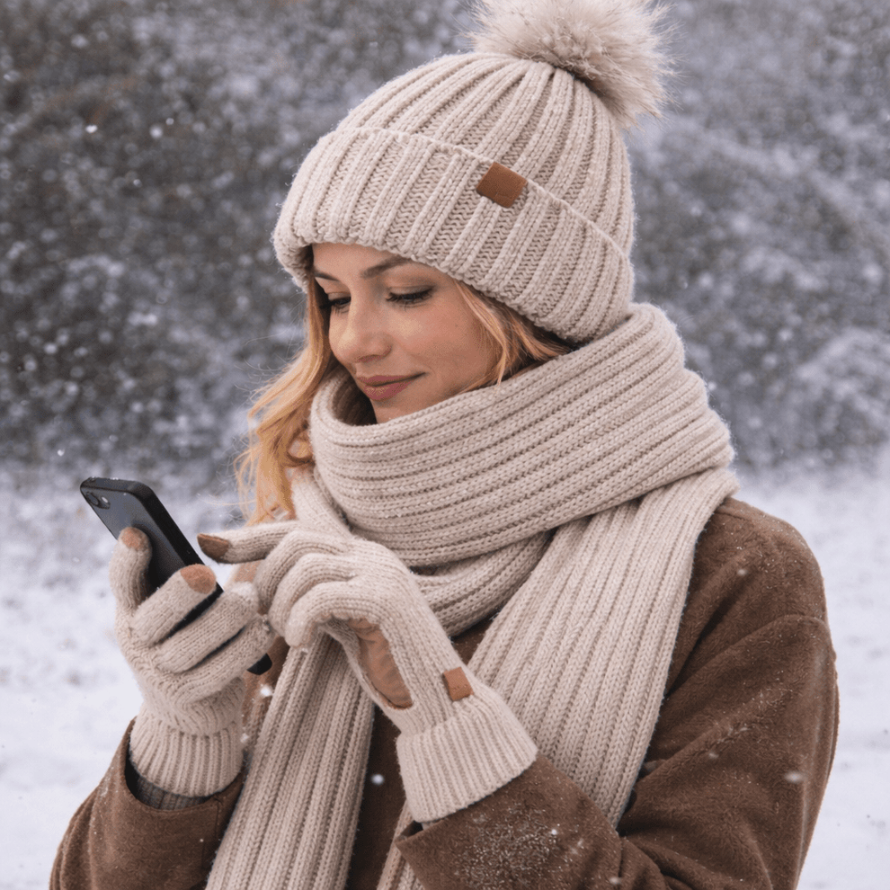 MODEKNIT – Cozy Style for Cold Days – Cozey Maison